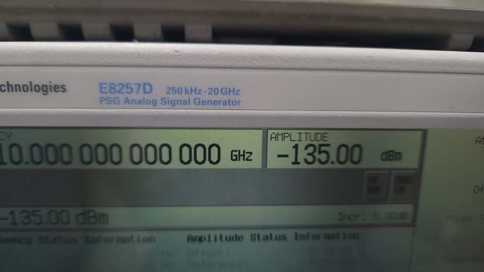 Agilent Keysight E8257D PSG Signal Generator 20GHz op 007 1E1 520 UNT ...