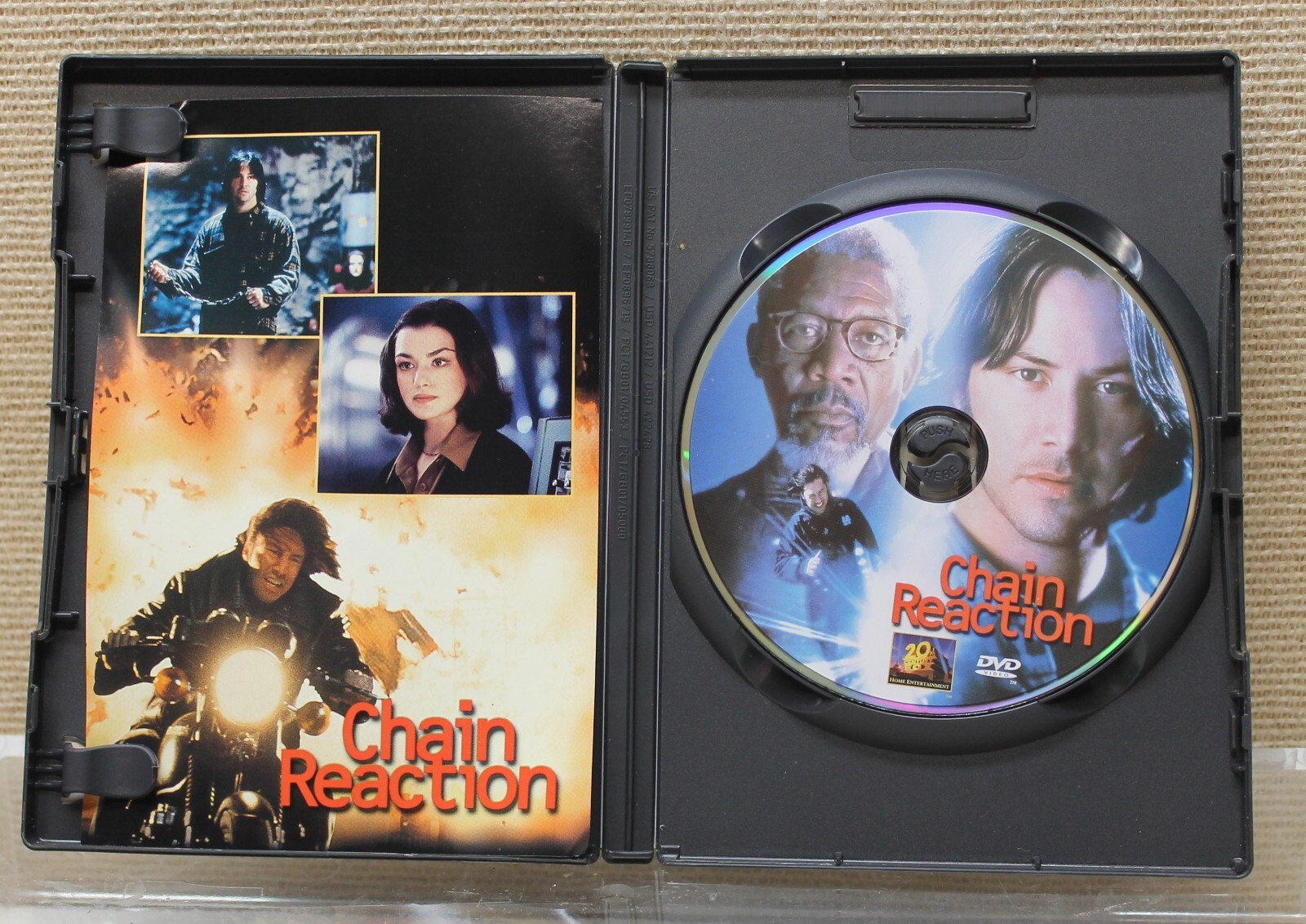 */ DVD Chain Reaction - PG13 - 1996 - Action/Adventure - B2 | eBay