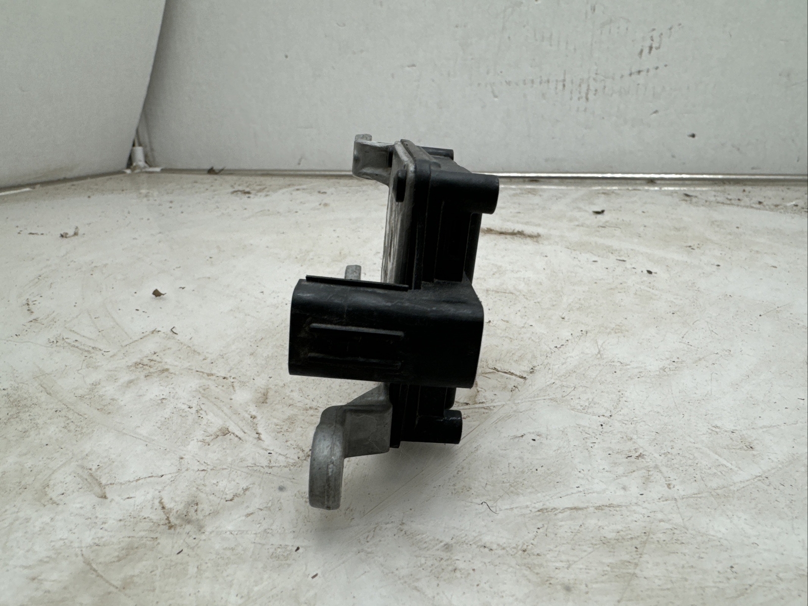 Nissan OEM 2019 Rogue Dynamic Radar Cruise Control Distance Sensor ...