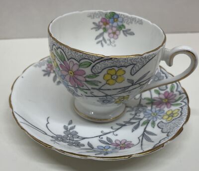 Vintage Wellington Best Bone China England Tea Cup & Saucer Floral ...