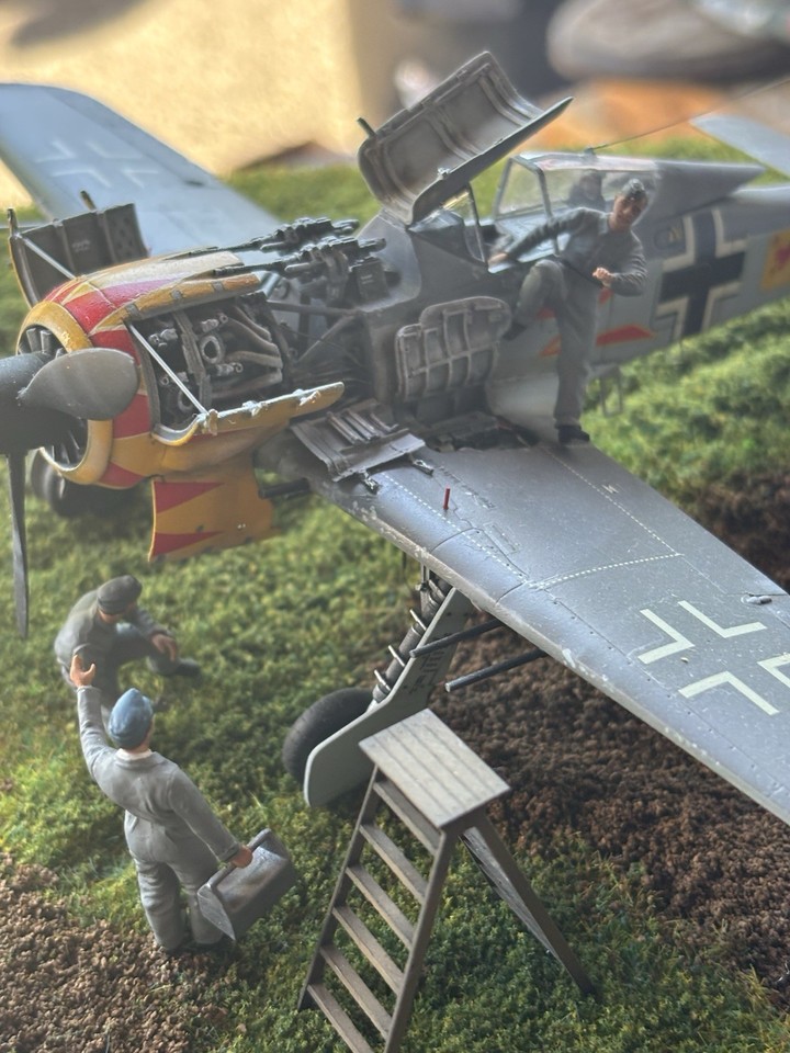 1/48 Pro Built, Diorama WWII GERMAN FW190 TUNE-UP “ Major Hermann Graf ...