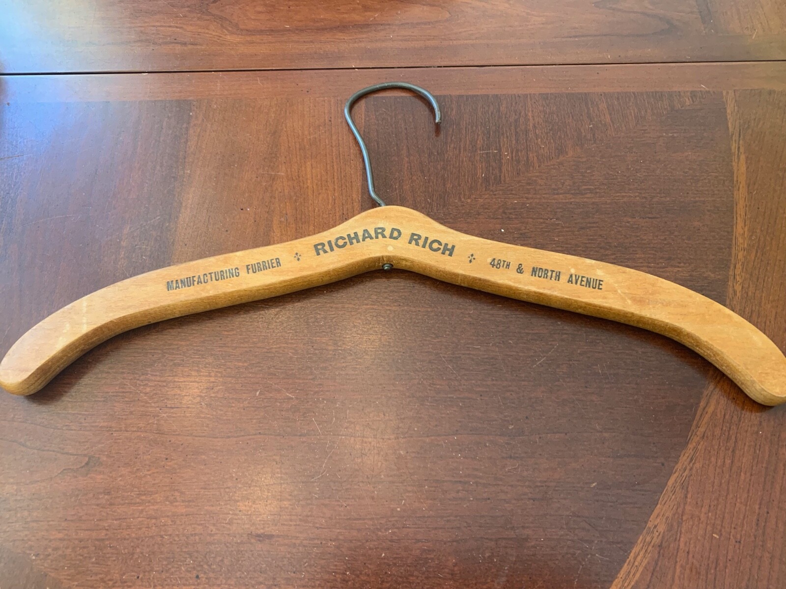Vintage Richard Rich Wooden Hanger. Manufacturing Fur… - Gem
