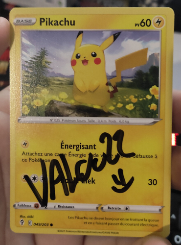 Carte Pokémon Pikachu EB7 Evolution celeste signé par Valouzz | eBay