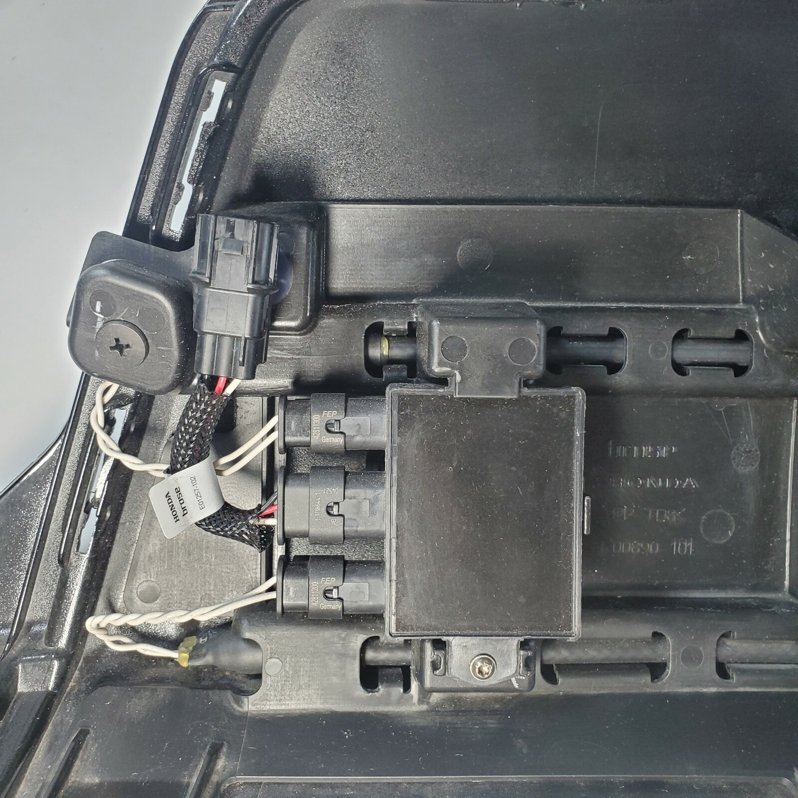 Honda Passport 19-21 Garnish & Power Tailgate Kick Sensor 74985-TGS-A02 ...