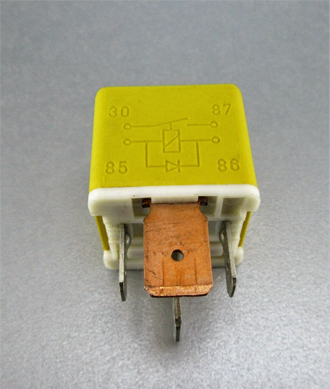 429-Volvo (90-15) Multi-Use 4-Pin Yellow Relay 9128164 Hella 4RA003510 ...