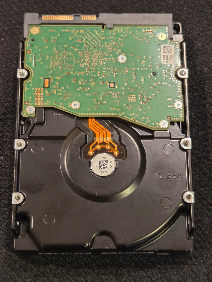 Western Digital WD 8TB 12GB/s SAS 7200 HUS728T8TAL5204 0B36443 HDD Hard ...