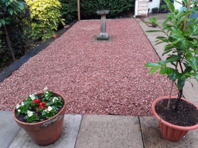 Red Granite Decorative Gravel Chippings 20mm - 2/3 Day Nationwide ...
