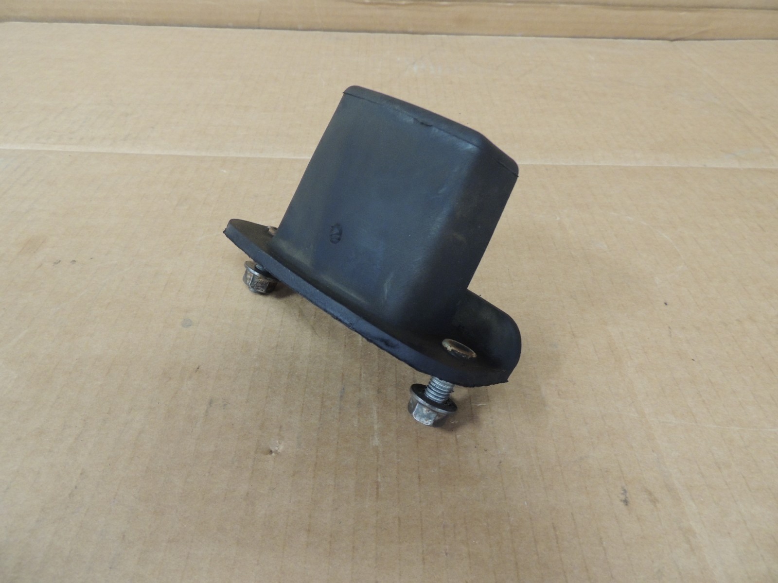 Genuine+GM+Leaf+Spring+Bumper+Bracket+15248102 for sale online | eBay