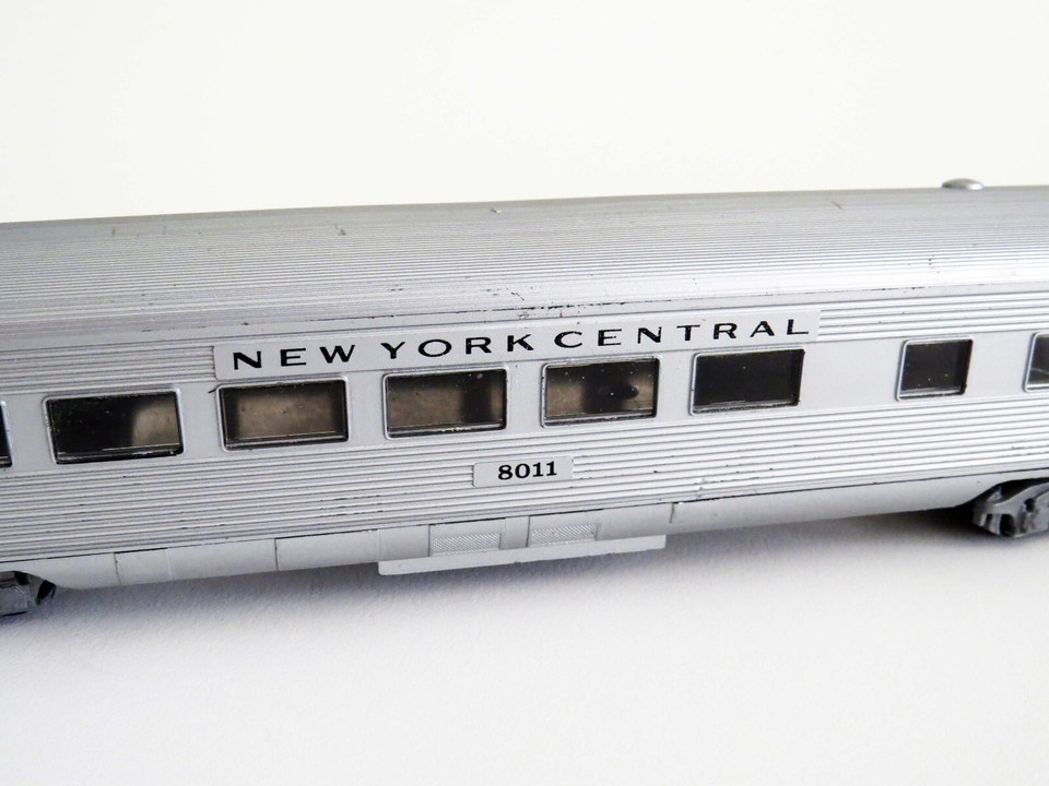Athearn HO Cars: NY Cent. Streamline Observation 1836 w NY Central Bag ...