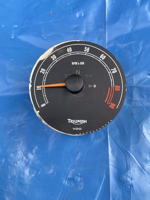 Tachometer Triumph Bonneville Dzm T2503040 Display Instruments L2R5F1K1 ...