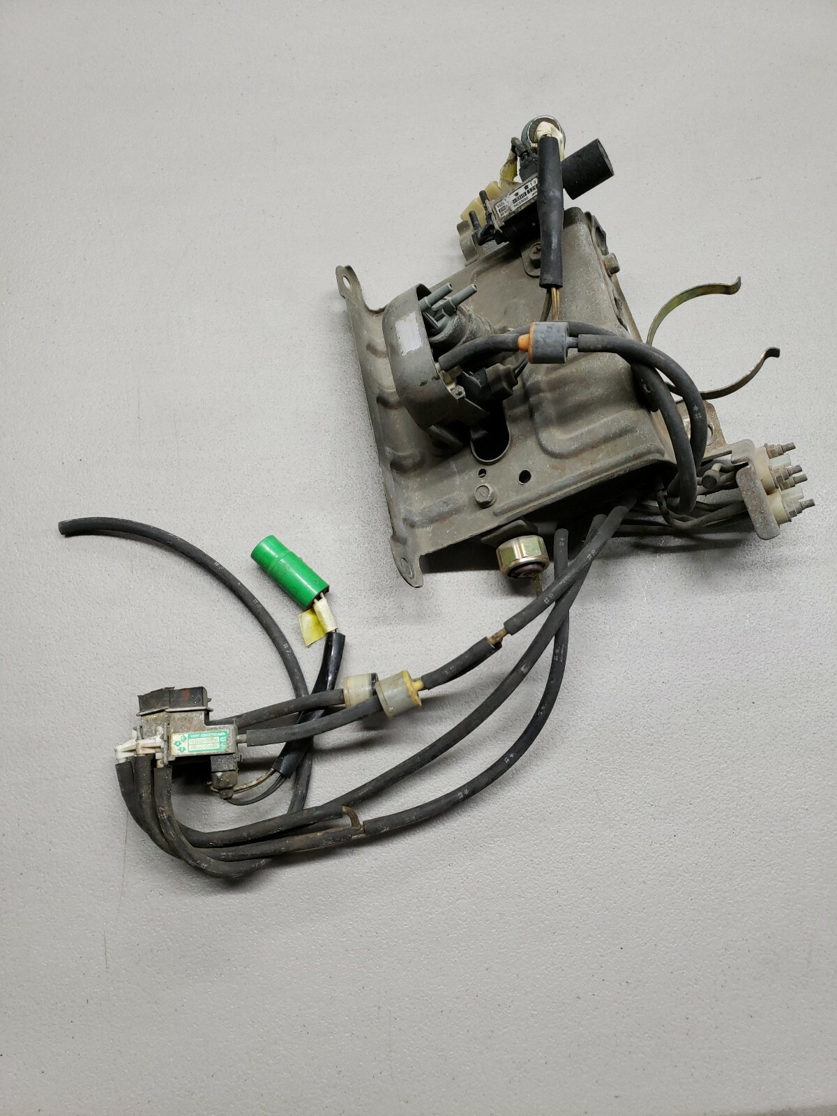 1982 Toyota Pickup 22r Vacuum Emissions sensors Valves | eBay