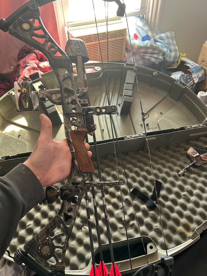 Mathews Drenalin SE3 compound Bow 28" / 60# Solocam | eBay