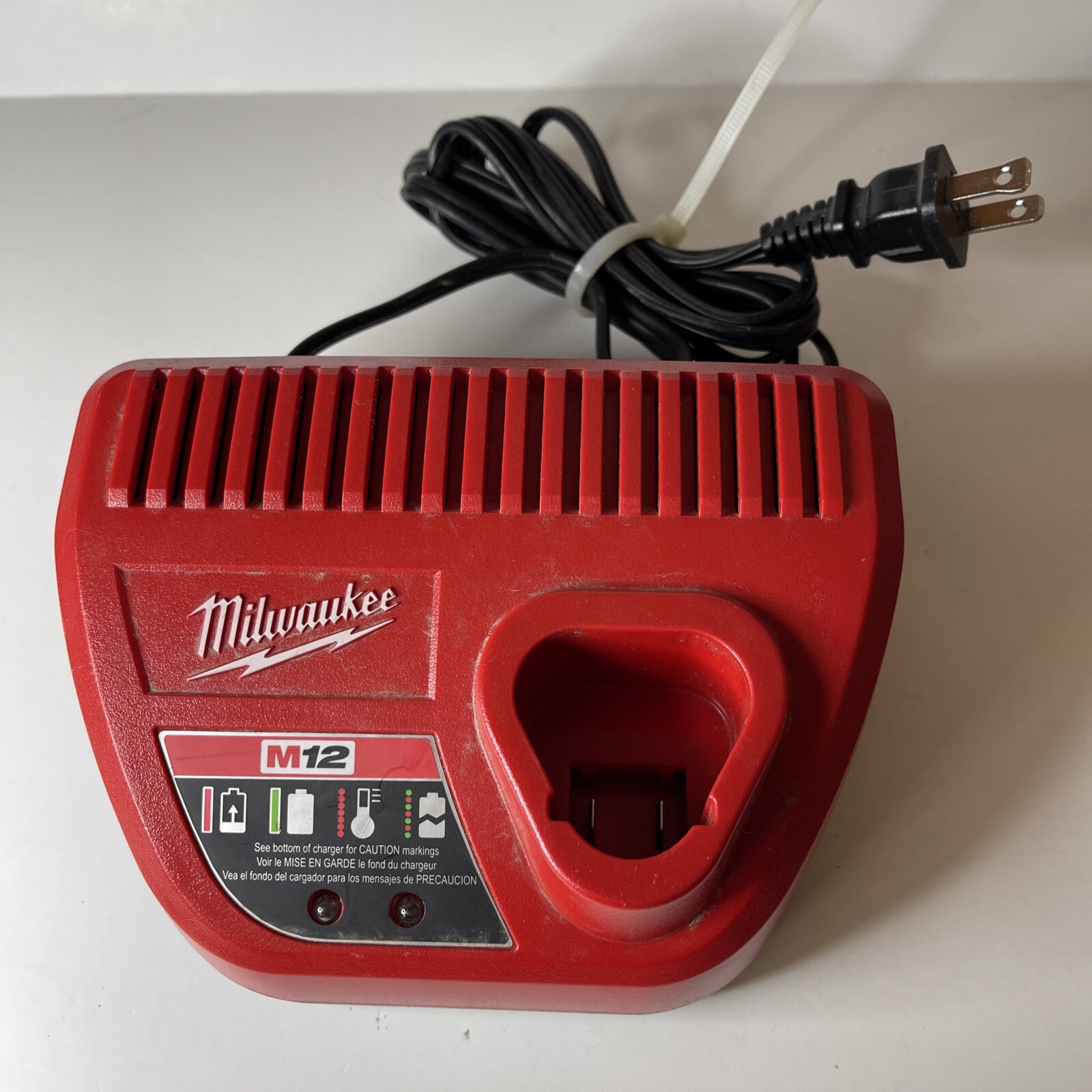 Milwaukee 48-59-2401 M12 Battery Charger Pre-Owned 818286274554| eBay