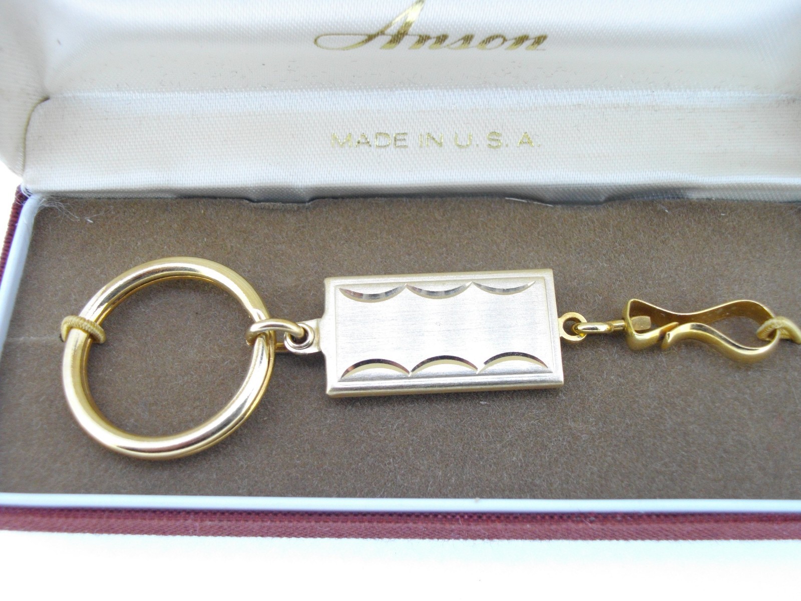 Anson key protector ring holder goldtone engraveable diamond cut design ...