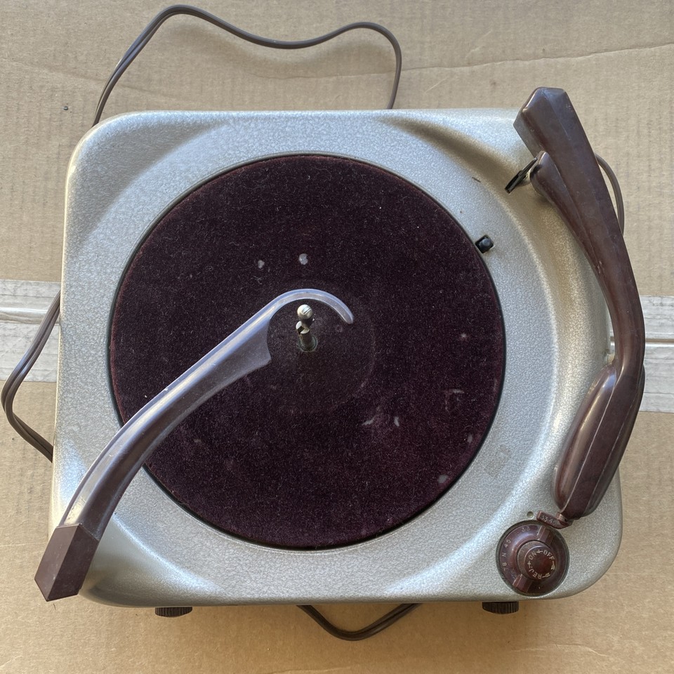 VINTAGE V-M VOICE OF MUSIC RECORD PLAYER / TURNTABLE MODEL 972-A | eBay
