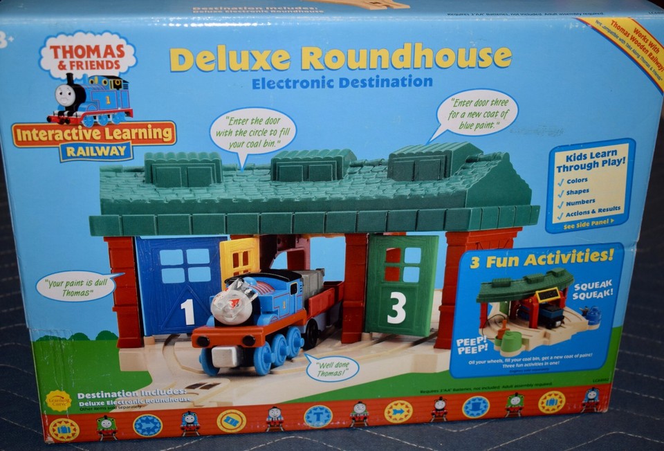 Thomas & Friends Deluxe Roundhouse Interactive Learning Railway ...