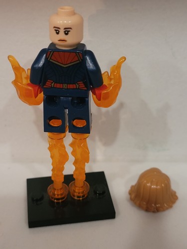 LEGO Captain Marvel Carol Danvers Minifigure sh0911 Includes FIREBALLS ...