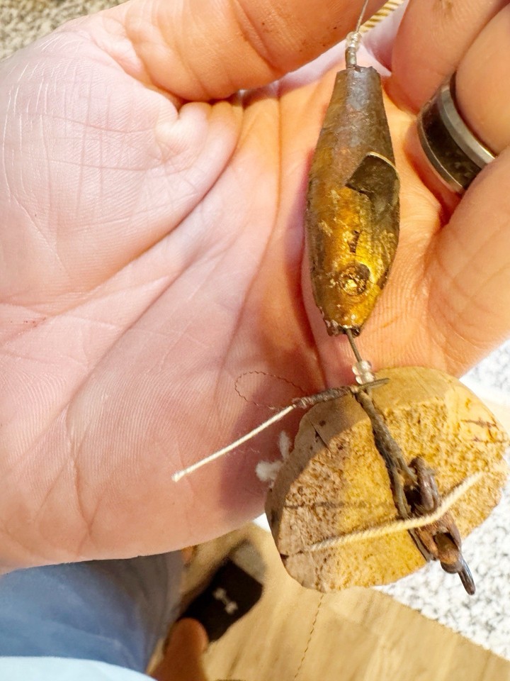 Small Vintage Fishing Creel With 6 Old Lures Paw Paw Shakespeare | eBay