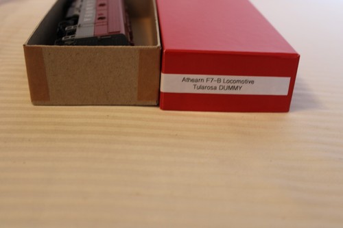 HO Scale Athearn, F-7B Diesel Locomotive, Tularosa, Red & Gray, DUMMY ...