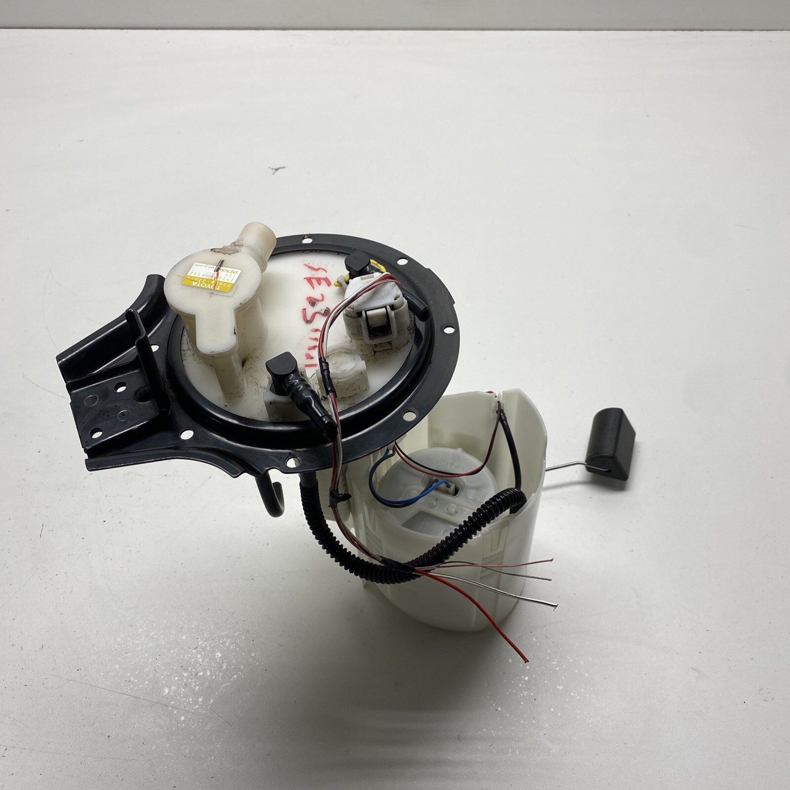 2013-2019 Lexus Es300h Gas Fuel Tank Pump 77020-33370 77020-33373 | eBay