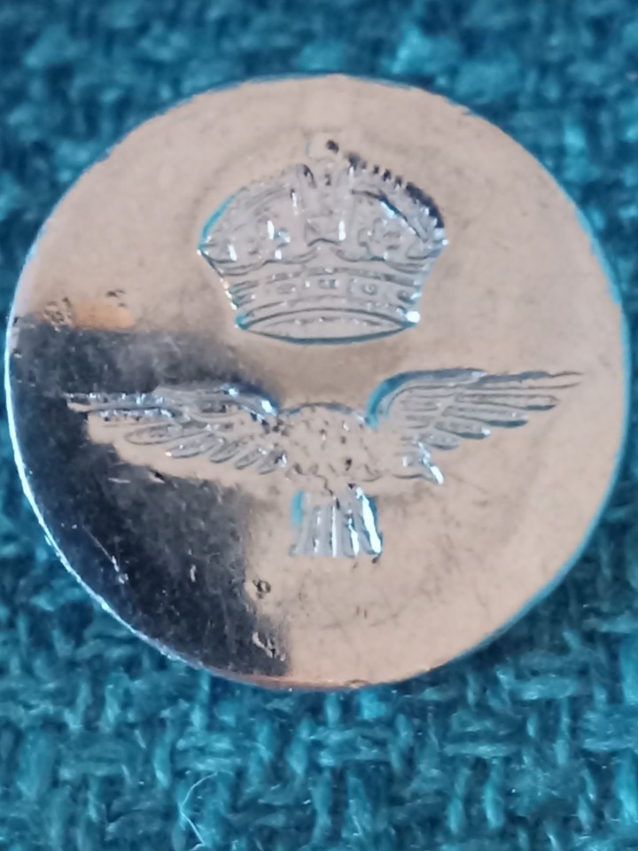 Royal Air Force Blazer Buttons 2 of 16 mm & 4 of 21 mm Engraved RAF ...