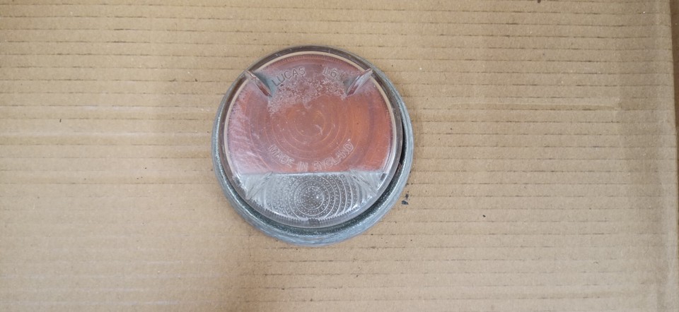 MGA AUSTIN A55 A60 MORRIS MINOR FRONT INDICATOR / SIDE LIGHT LENS AND ...