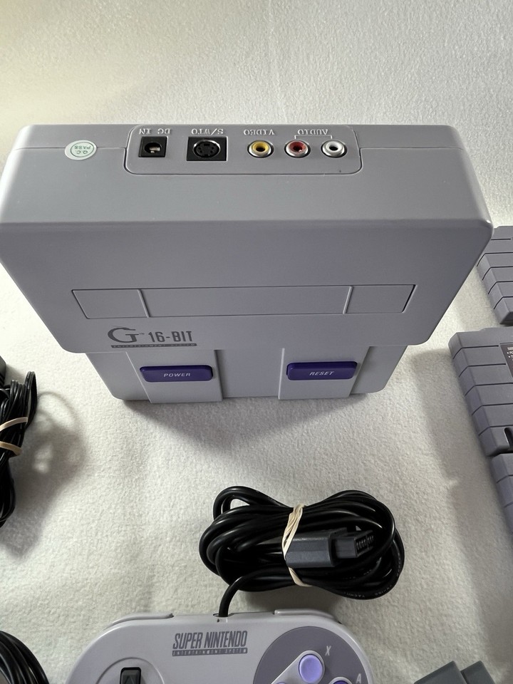 Super Nintendo SNES Console, Cables, 3 Controllers, 5 Games Bundle ...