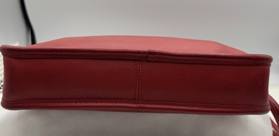 Vintage COACH BASIC BAG Red Leather Crossbody Zip Purse New York City W ...