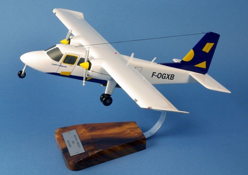 St. Barth Commuter Britten-Norman BN-2 Islander Desk Top Model 1/32 AV ...