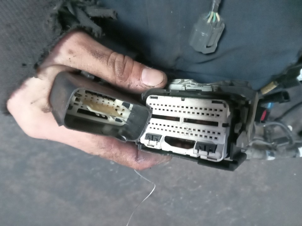 2010 Ford Fusion Automatic (FWD) 3.0L Engine Wiring Harness ULEV II ...