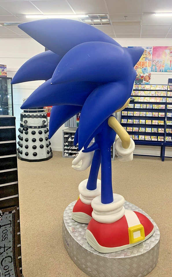 Full Life Size Sonic the Hedgehog Statue Muckle Mannequins Very Rare ...