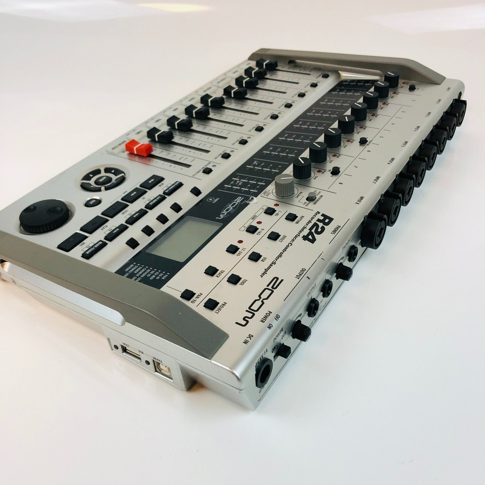 Zoom R24 Multi-Track Recorder - 24-Track, Integrated Drum Machine, USB ...
