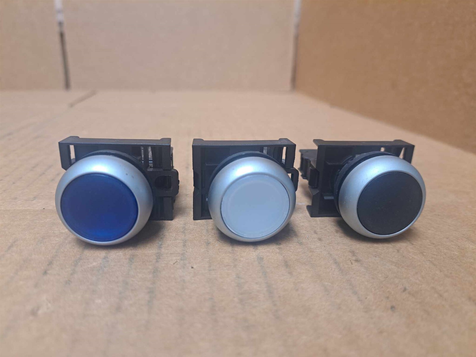 Eaton Illuminated Push Buttons IEC 60947-5-1 Lot of 3 Blue, White and ...