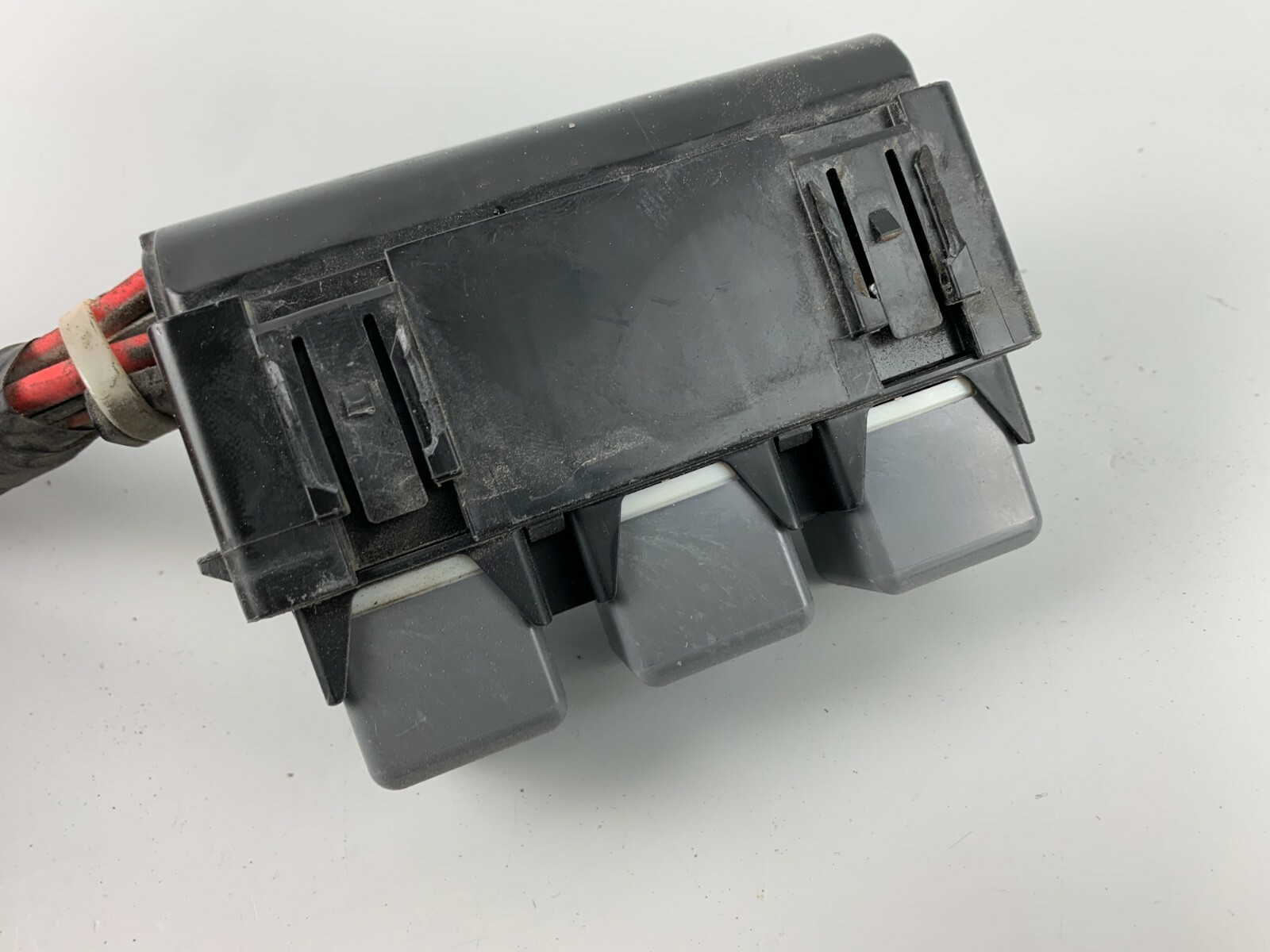 Subaru Forester Relay Box With Housing Cover RB203300B CL002230B ...