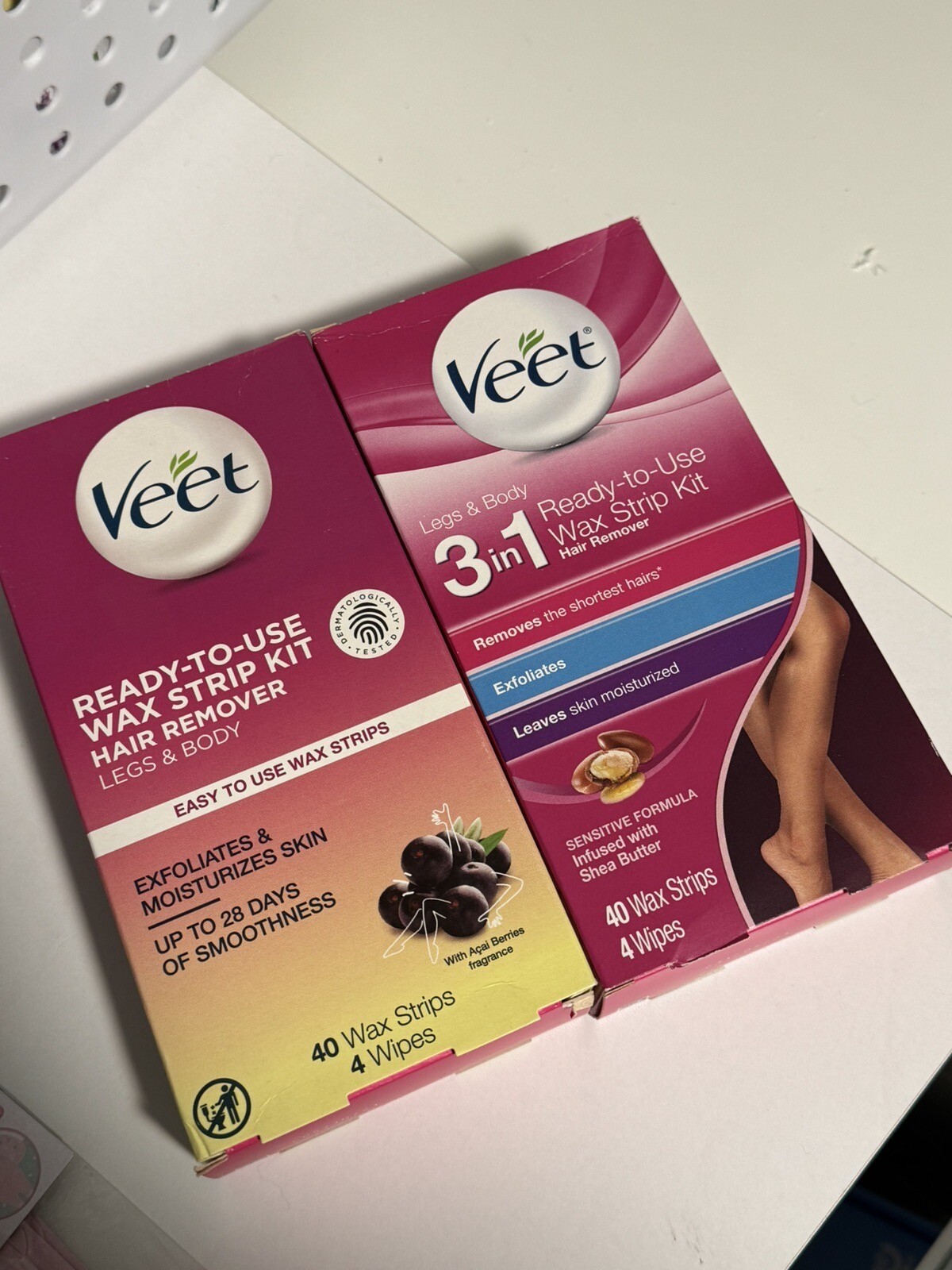 Veet Leg and Body Wax Strip Kit 40 Wax Strips and 4 Wipes (80 strips ...