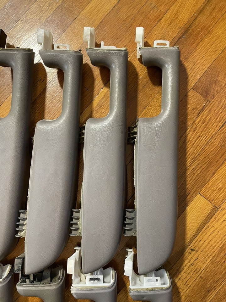 1999-2006 Silverado Tahoe Suburban Front Driver Armrest Arm Rest Handle ...