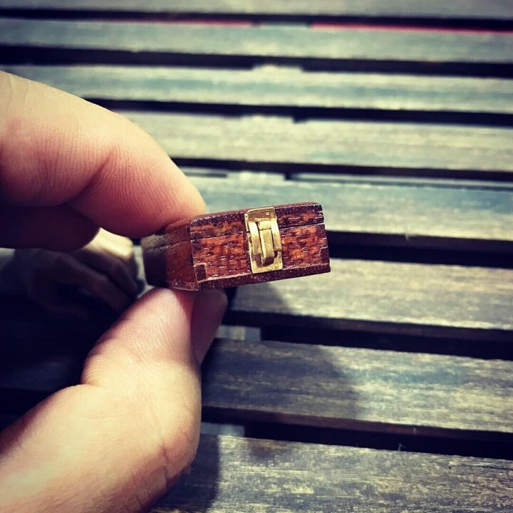 Custom Made 1/6 Scale Dexter's Blood Slide Box with Slides TV Series ...