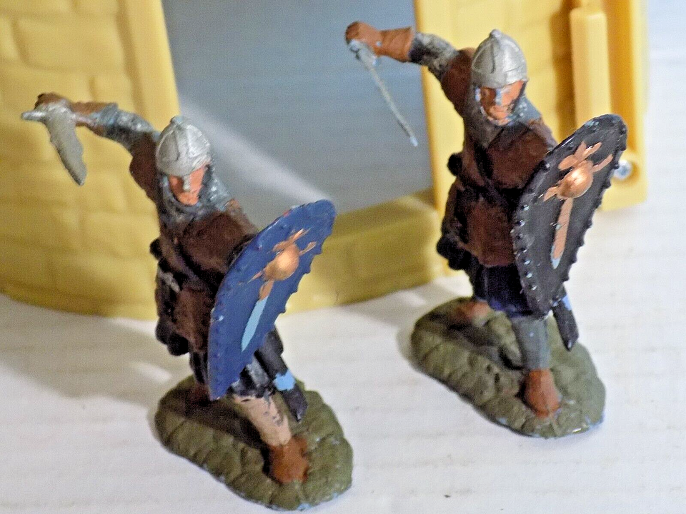 2 Well Painted Conte Figure's Norman Fighting men( May. Listing) | eBay