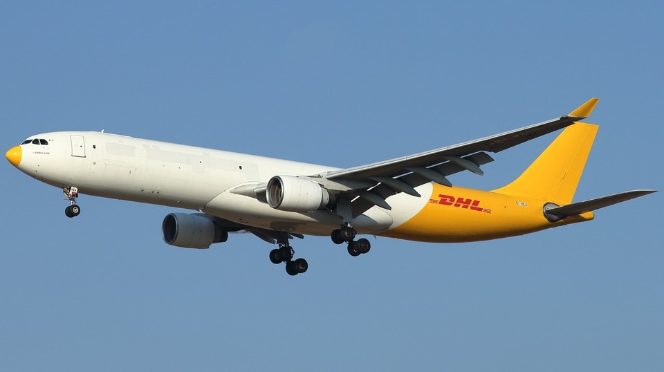 DHL Cargo Airbus A330 EI-HEA Aircraft Fuselage Window Plug | eBay