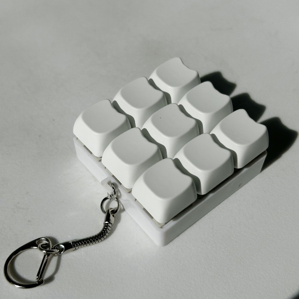 Cat's Paw Fidget Keychain Finger Keyboard Pinch Toy New Button Clicker ...
