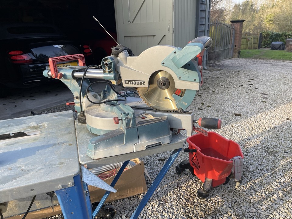 Erbauer 1800W 220-240V 254mm Corded Sliding Mitre Saw EMIS254S | eBay