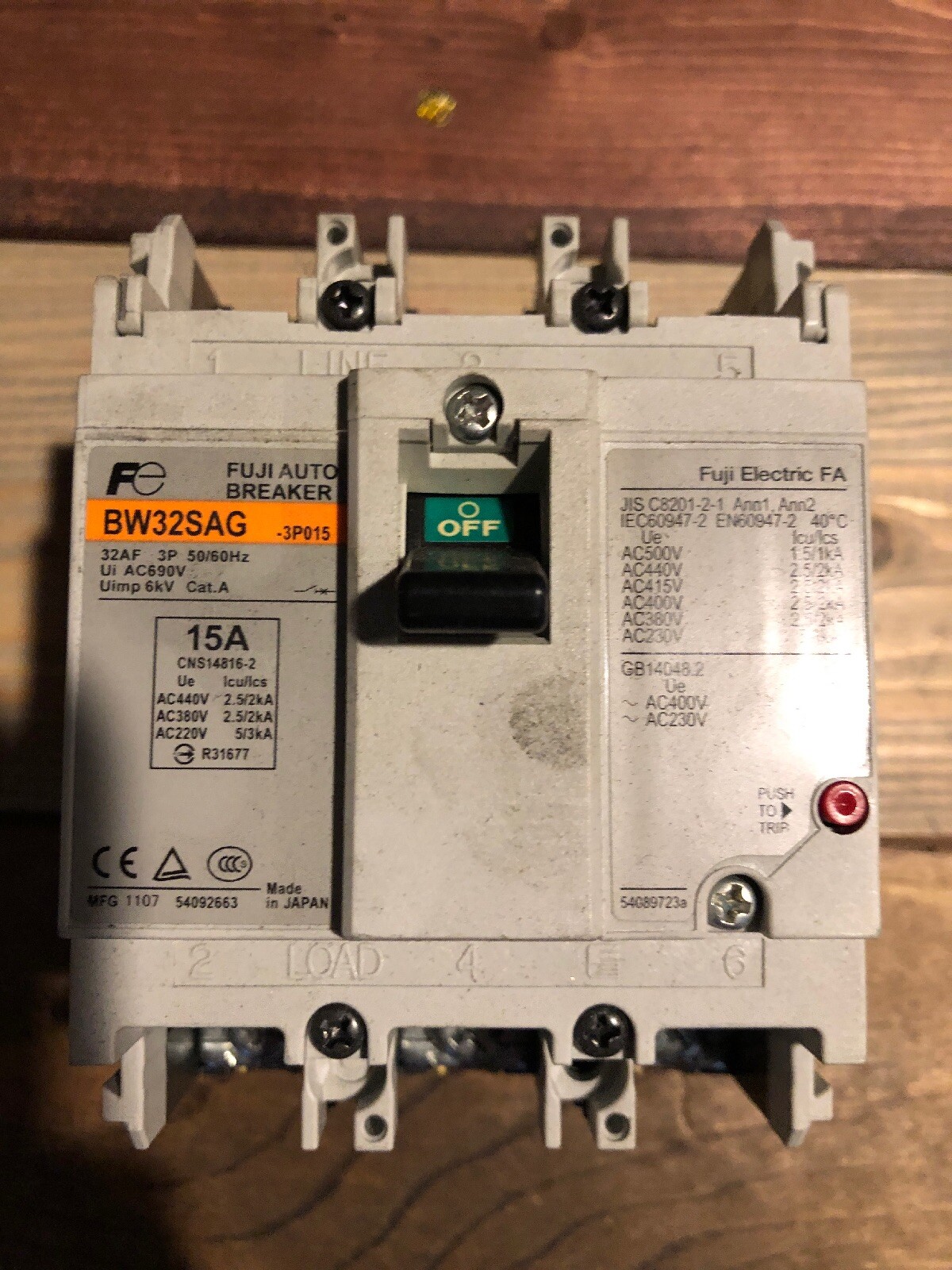 1pc New FUJI Circuit Breaker Air Switch BW32SAG 3P 15A | eBay