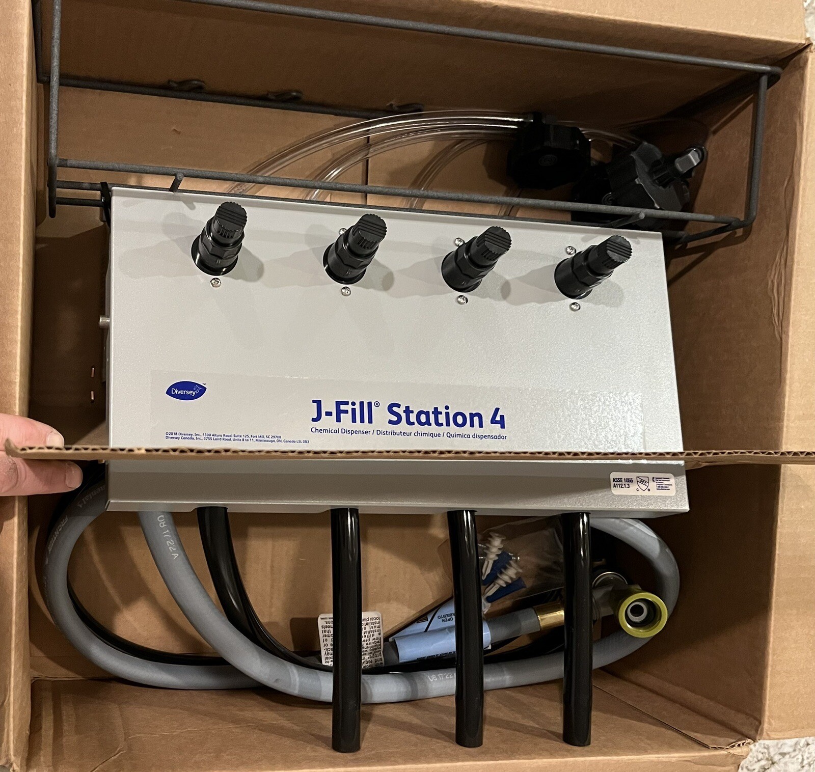 New Diversey J-Fill Station 4 Select Airgap Chemical Mixing Dispenser ...