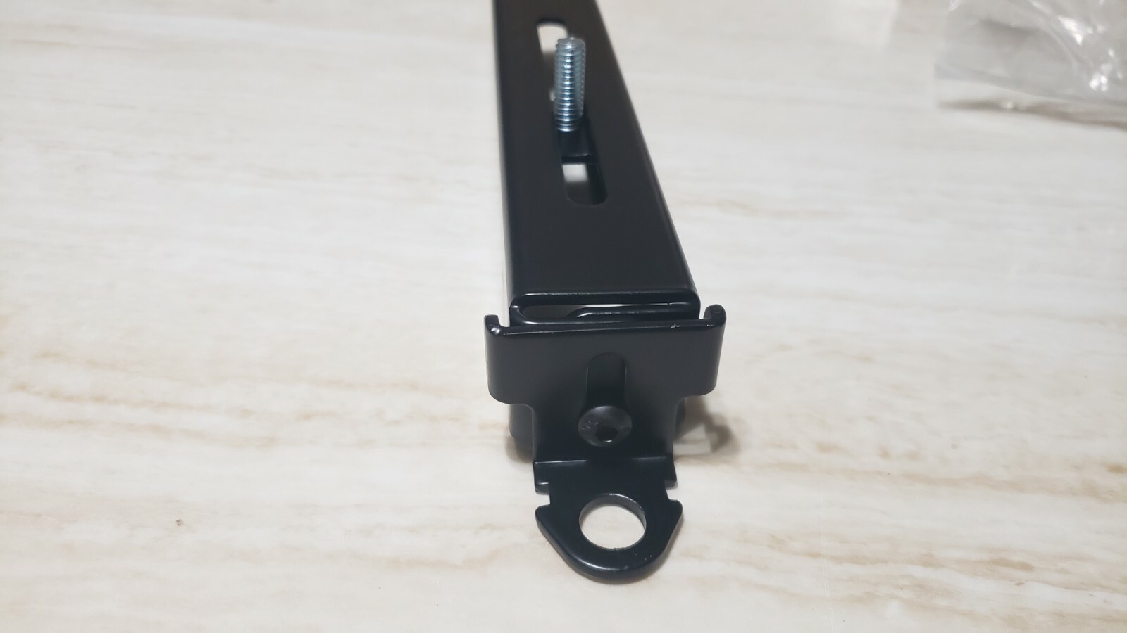 Chief HBU Heavy Duty VCM Universal Interface Bracket (Black) | eBay