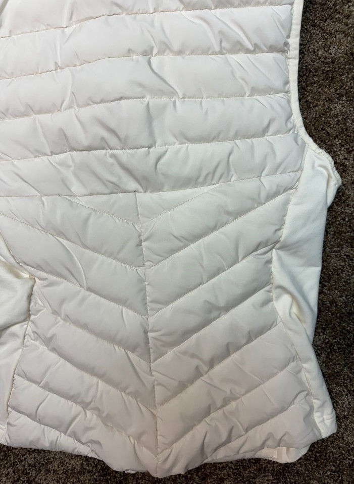 Fabletics Lightweight Adventure Bone/White Color Vest Women's Size ...