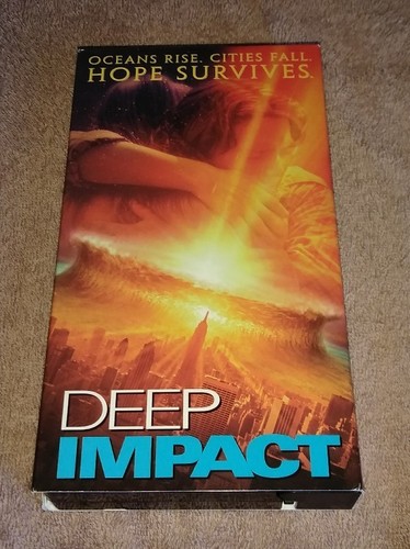 Deep Impact VHS 1998 Morgan Freeman Robert Duvall Tea Leone Elijah Wood ...