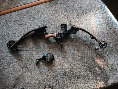 Mathews Solo Cam Black Max 2 Compound Bow + Fletcher Trigger Release ...