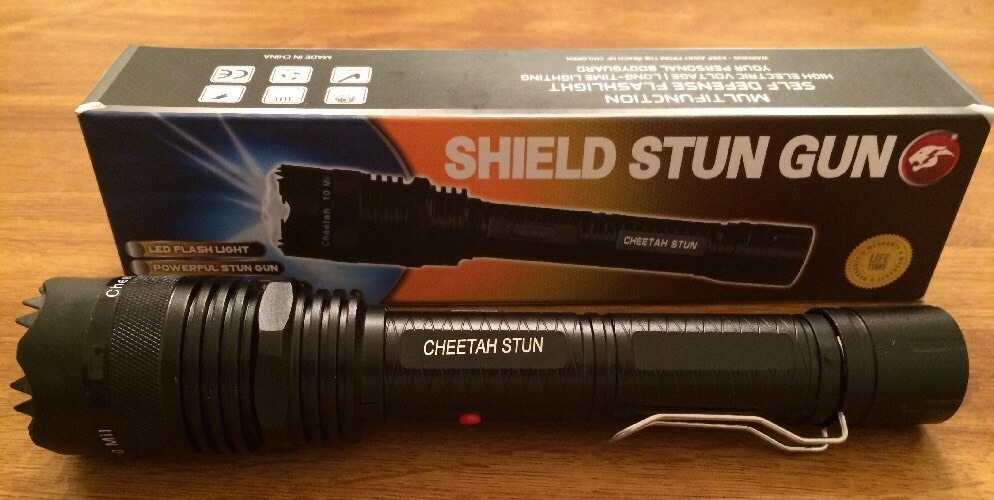 (12) Cheetah Stun Guns High Powered Flashlight 10 million Volts - Black ...