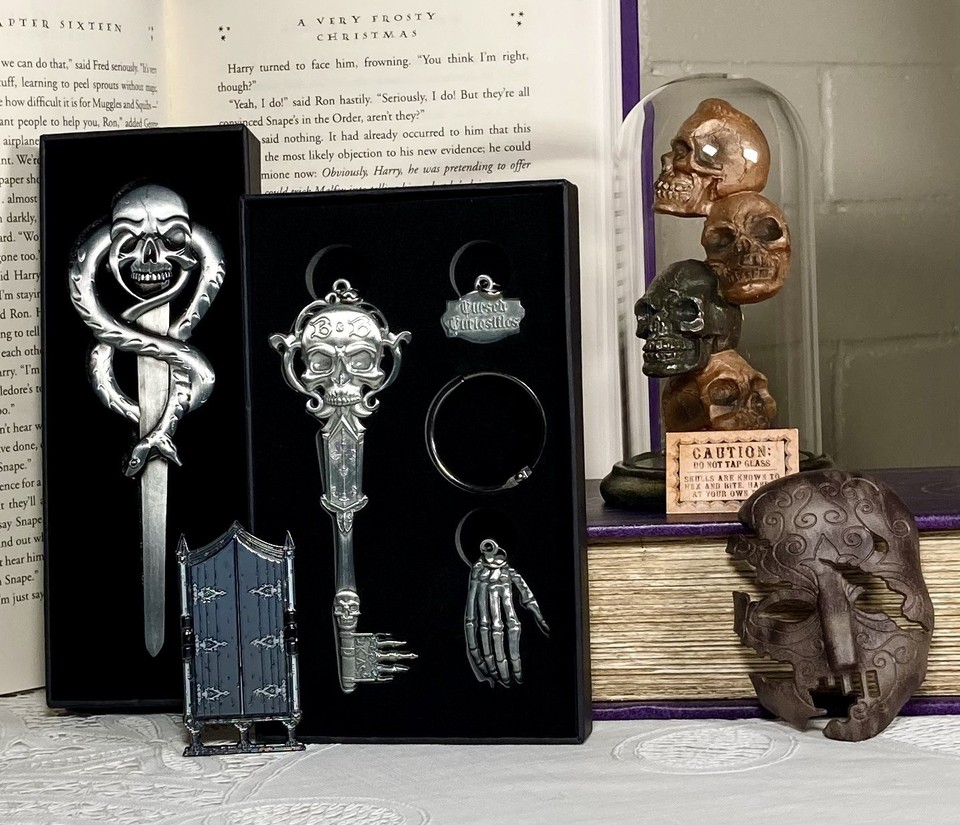 5 Dark Magic Items Wizarding Trunk Key-Mask-Skulls-Dark Mark Opener ...