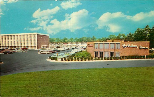 Roadside Postcard Holiday Inn Motel, Dearborn, Michigan - circa 1960s ...